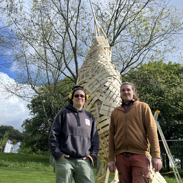 A Saint-Nazaire, un drôle d'oiseau géant dans le parc paysager - SUN ...